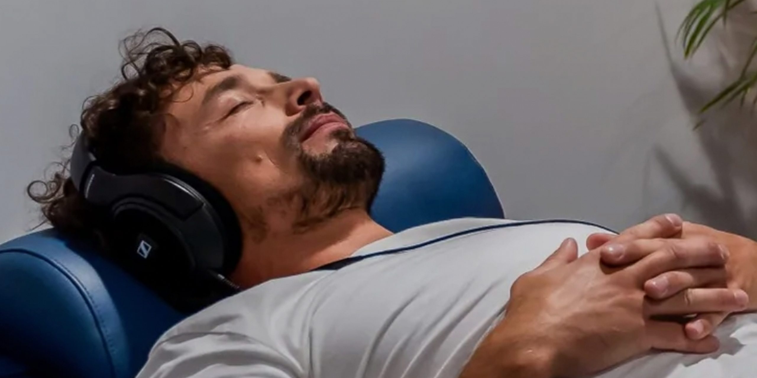 Neurosonic - Float Studio | Rentoutuskellunta Tampere | Hieronta | Neurosonic